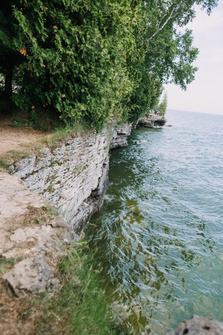 Door County Travel Guide: Cave Point County Park